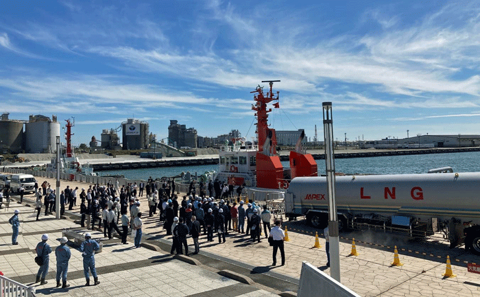 商船三井など／苫小牧港でLNGバンカリングトライアルに協力 ─ 物流ニュースのLNEWS