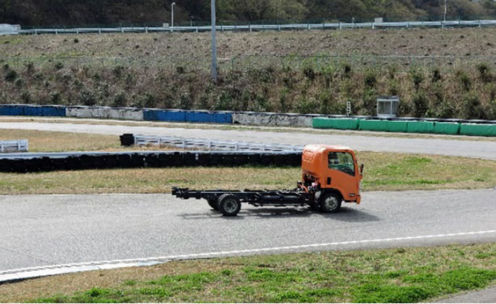 SBSHD／EV改造を加えた中古2tトラックの試験走行を実施 ─ 物流ニュースのLNEWS