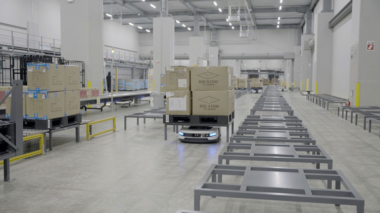 トヨタL&F／「ZOZOBASEつくば3」にQRグリッド式AGVを納入 ─ 物流ニュースのLNEWS