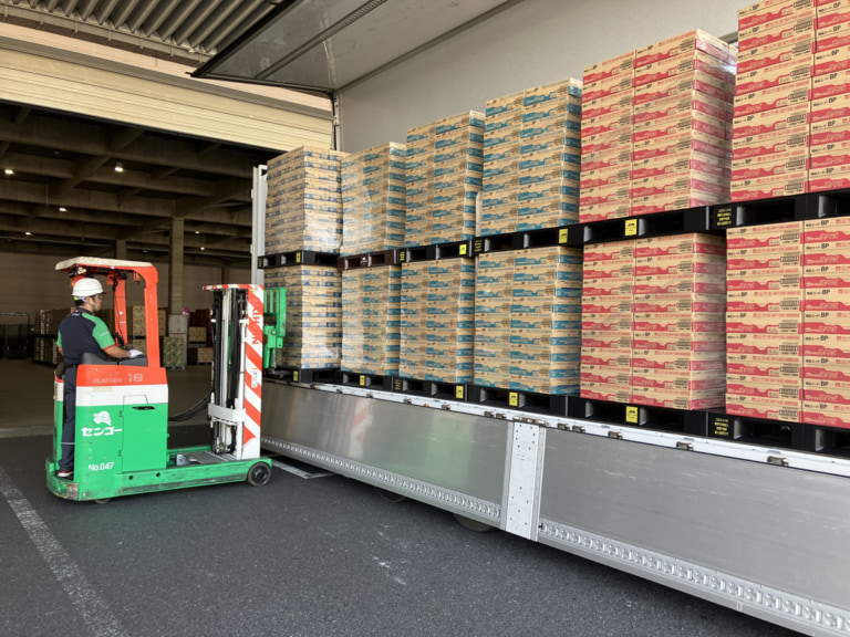 JPR／イオントップバリュと明星食品にパレット導入、即席めん輸送で荷役時間70％減 ─ 物流ニュースのLNEWS